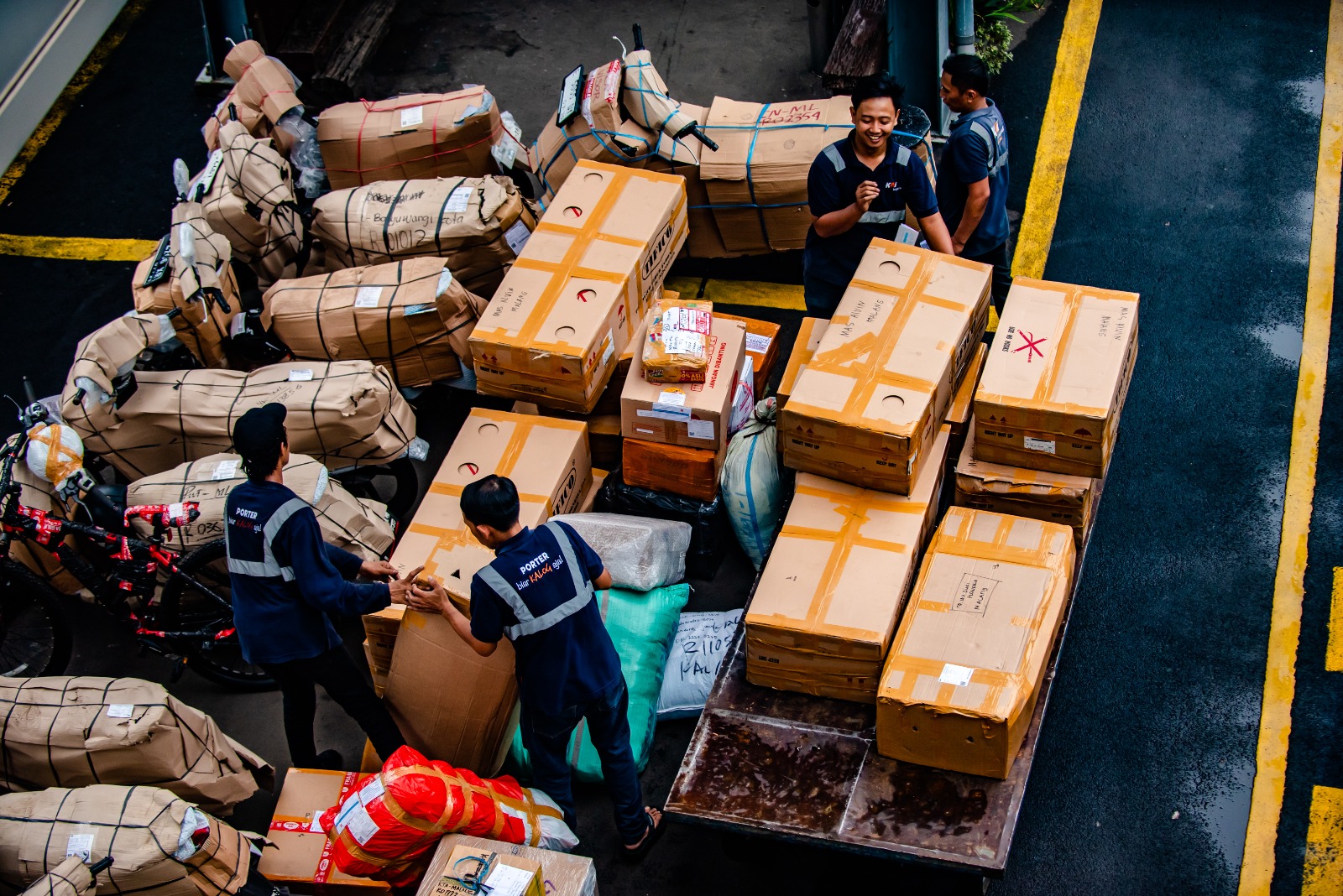 KAI Logistik | Sambut Akhir Tahun, KAI Logistik Hadirkan Diskon ...
